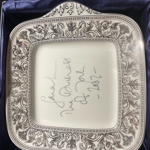 Wedgwood | Accents | Wedge Wood Plate Signed By Sarah Duchess Of York ...